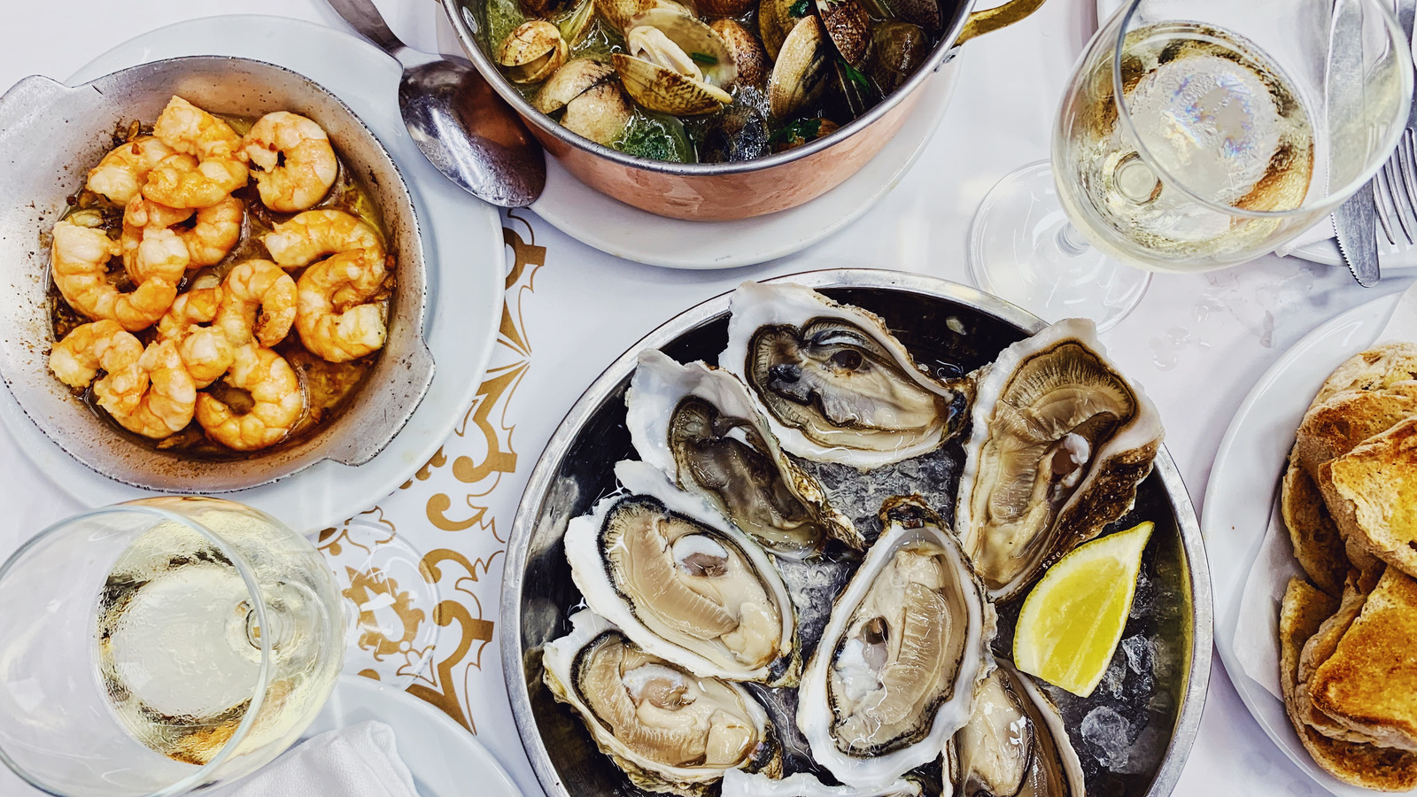 11 Seafood Dishes Chefs Will Never Order