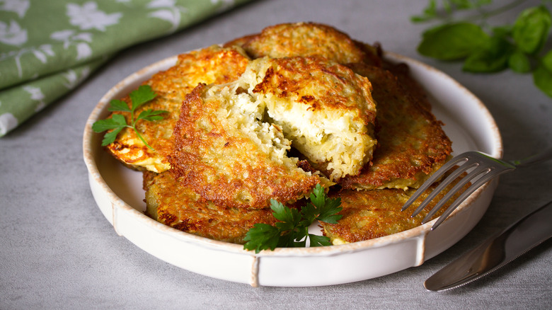 8 Best And 8 Worst Foods To Eat At A Breakfast Buffet