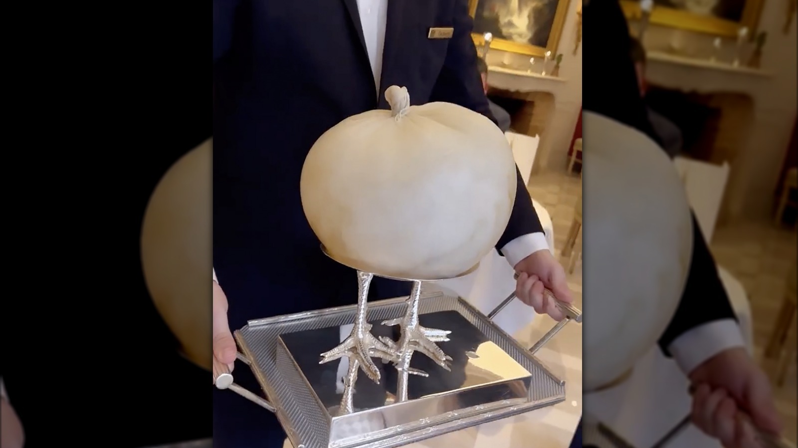 A 3-Star Michelin Restaurant's Bizarre Chicken Dish Is Worthy Of Roasting