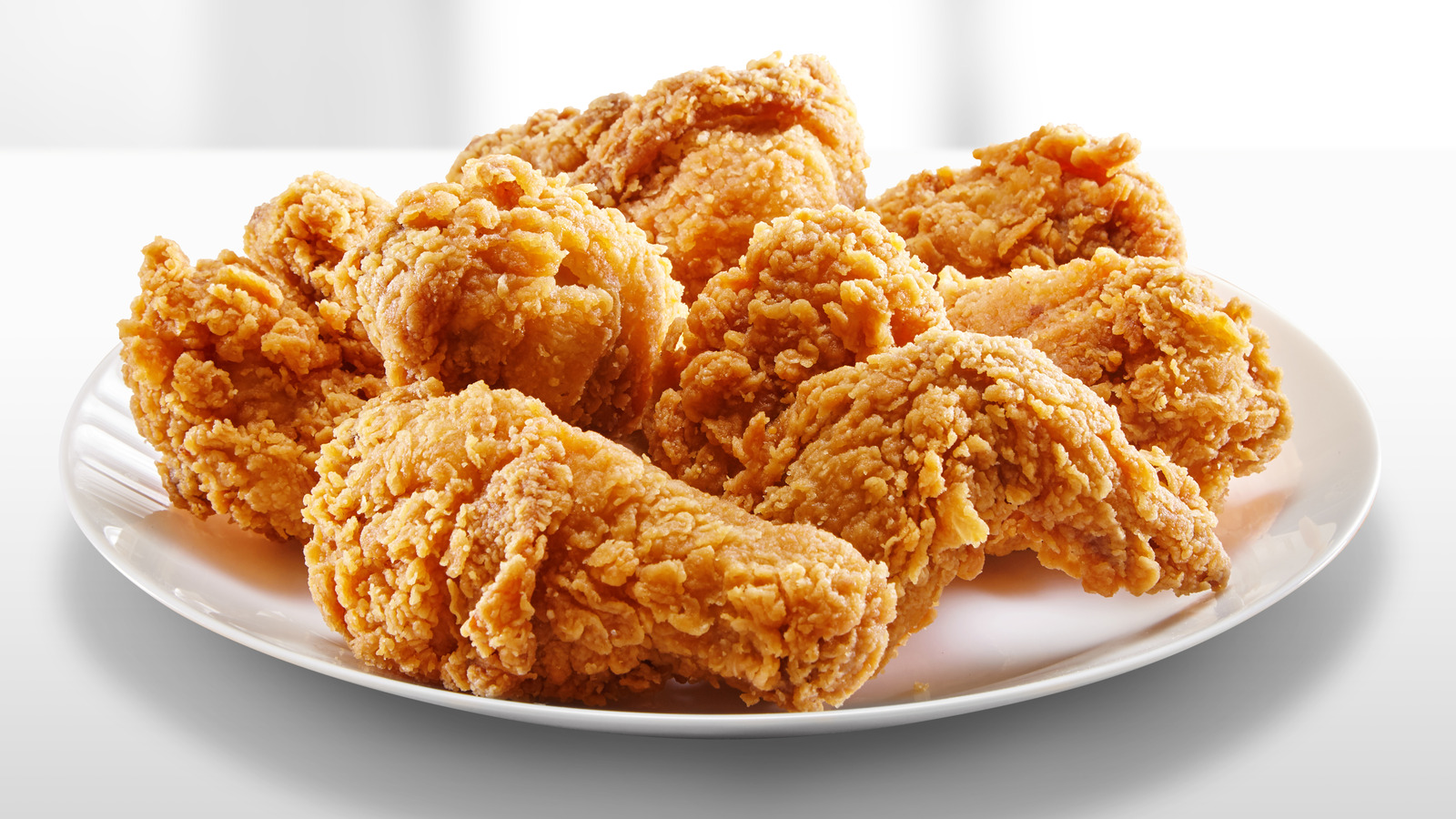 A Restaurant Served Fried Chicken In A Bird Cage And Reddit Is Losing It