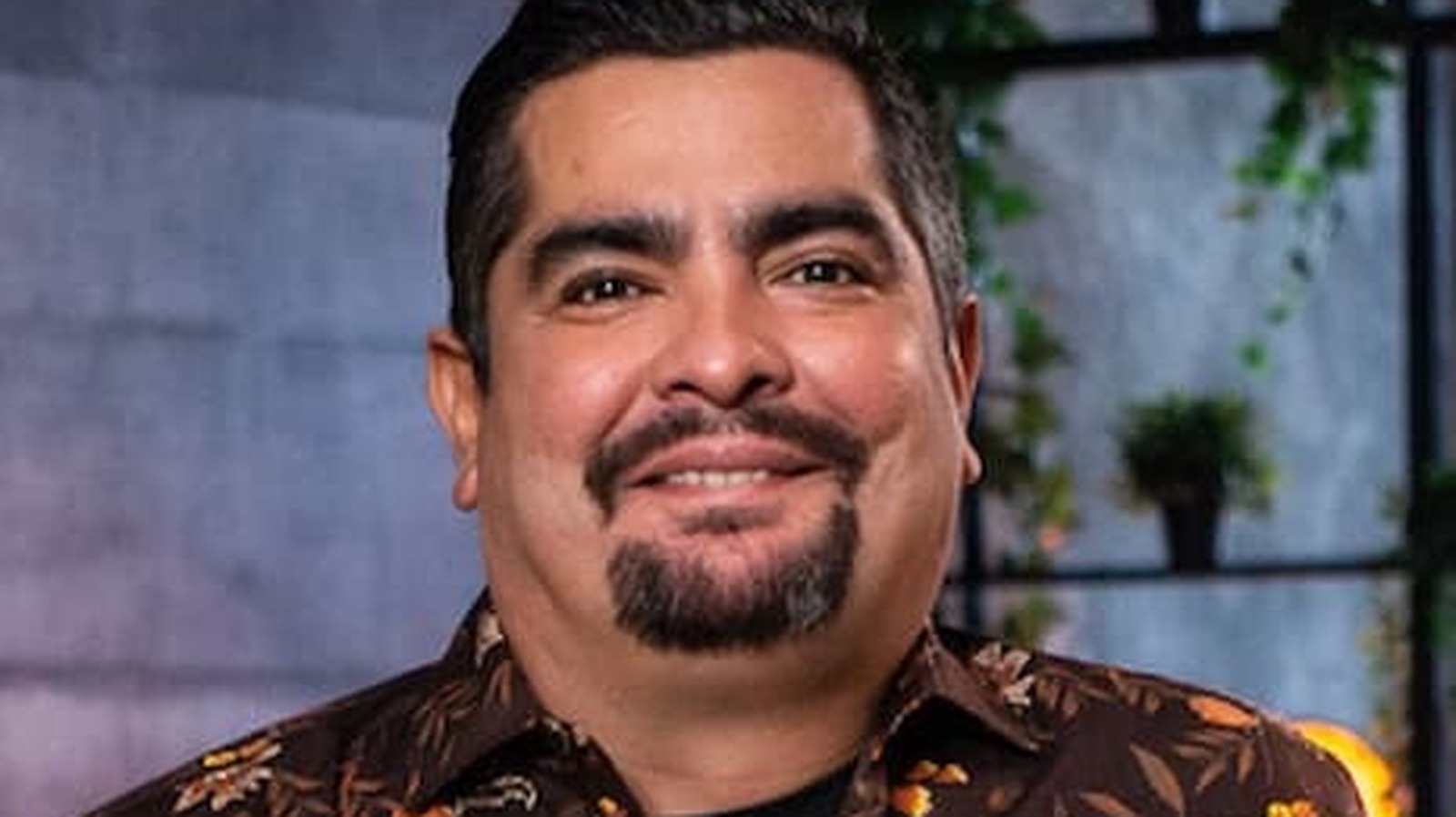 Aarón Sánchez Dishes On His New Spanish Language Show, El Sabor De ...