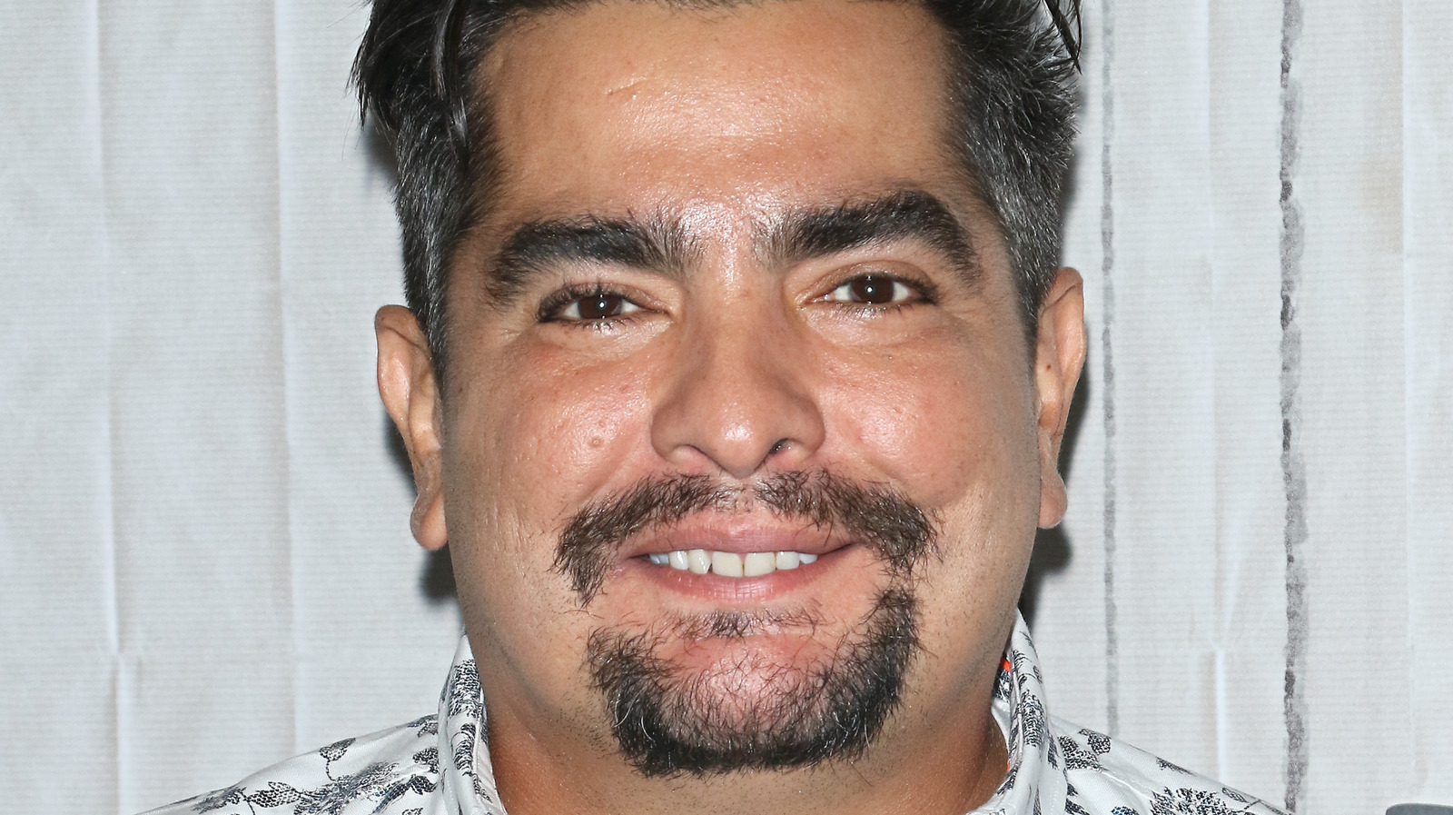 Aarón Sanchez's New El Toque De Aarón Series Pays Homage To Diversified ...