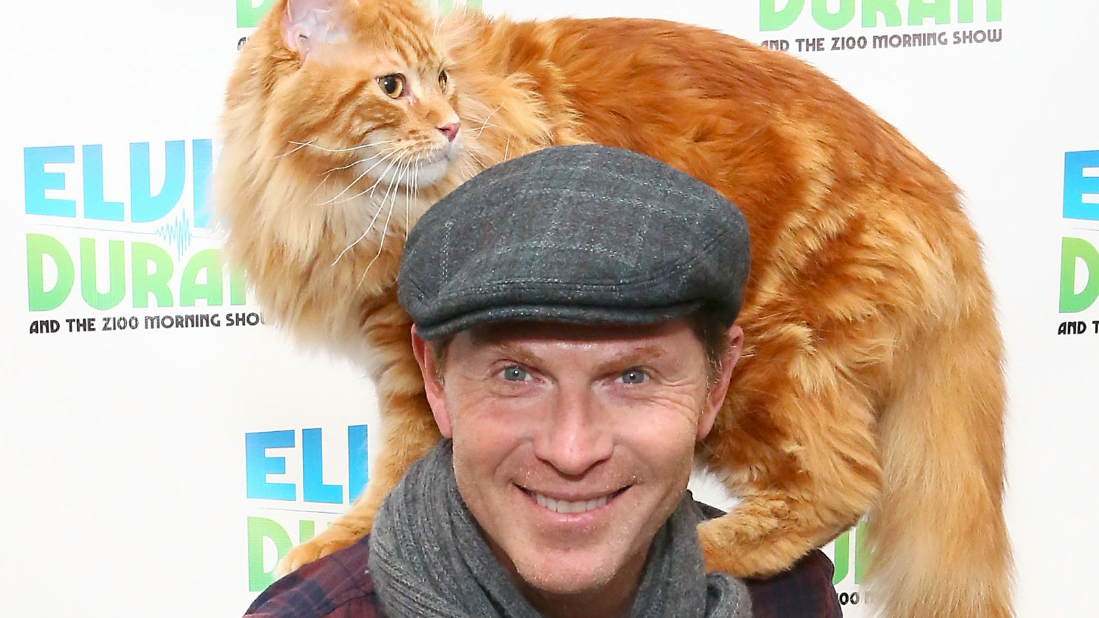 Bobby Flay's Signature Blue Corn Chip Burger Is Causing Beef With His Cat