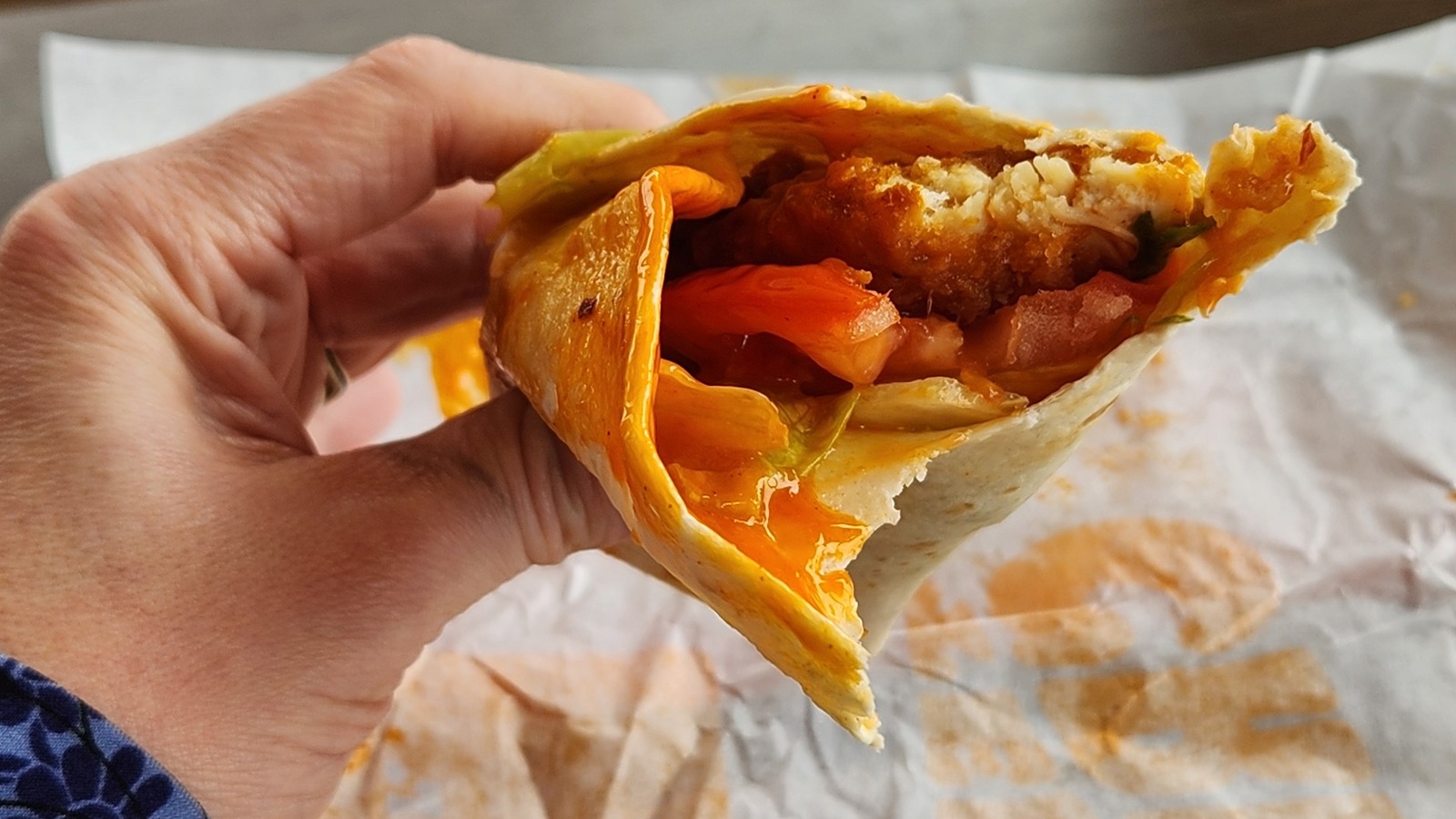 Burger King Fiery Buffalo Royal Crispy Wrap Review: It's A Must-Try For ...