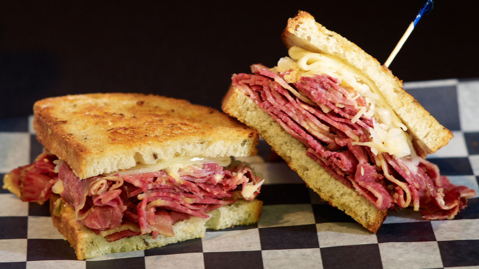 Delaware's Oldest Deli Is Tucked Away Inside Of A General Store
