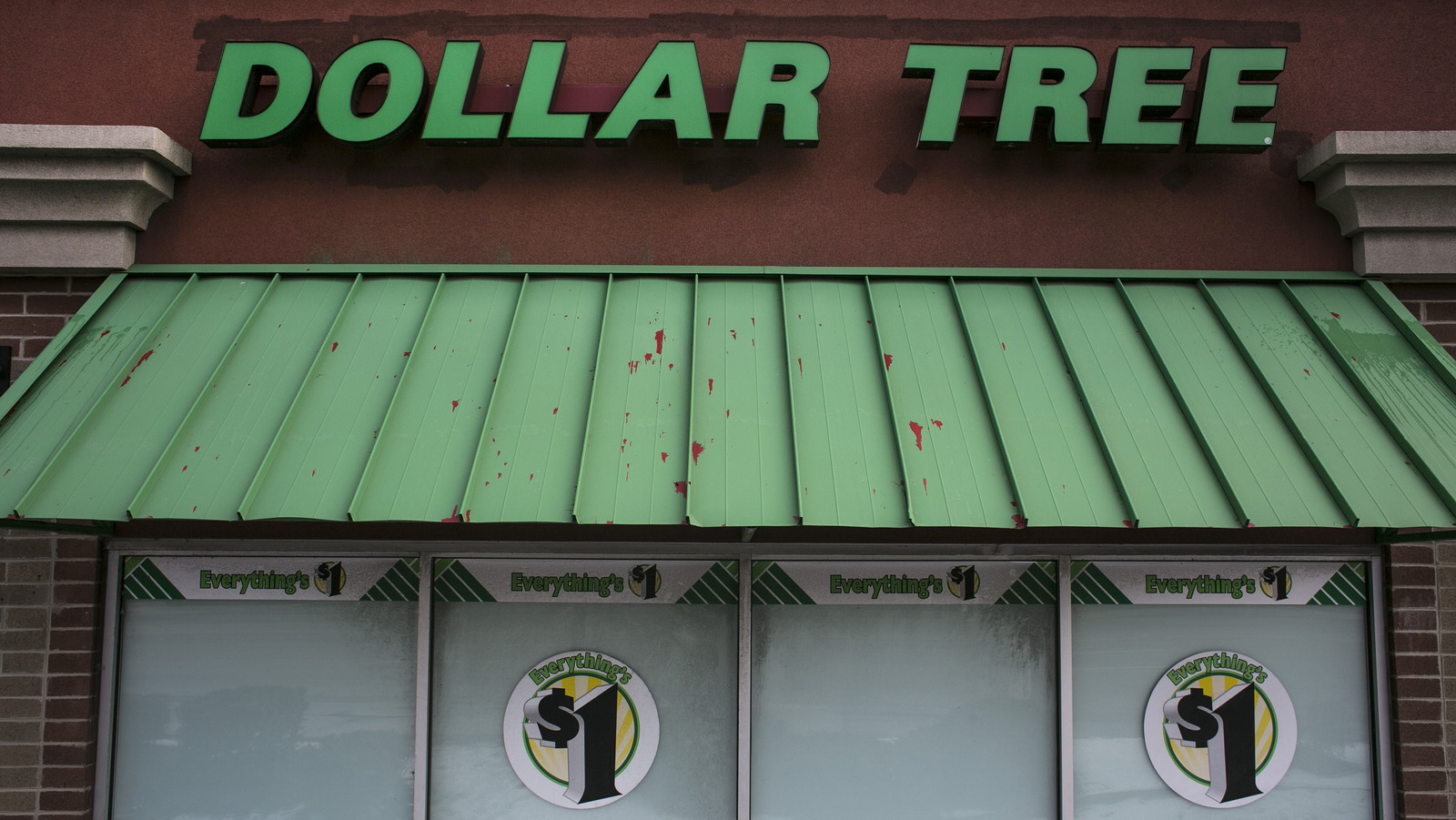 Dollar Stores Might Be Going Extinct. Here's Why
