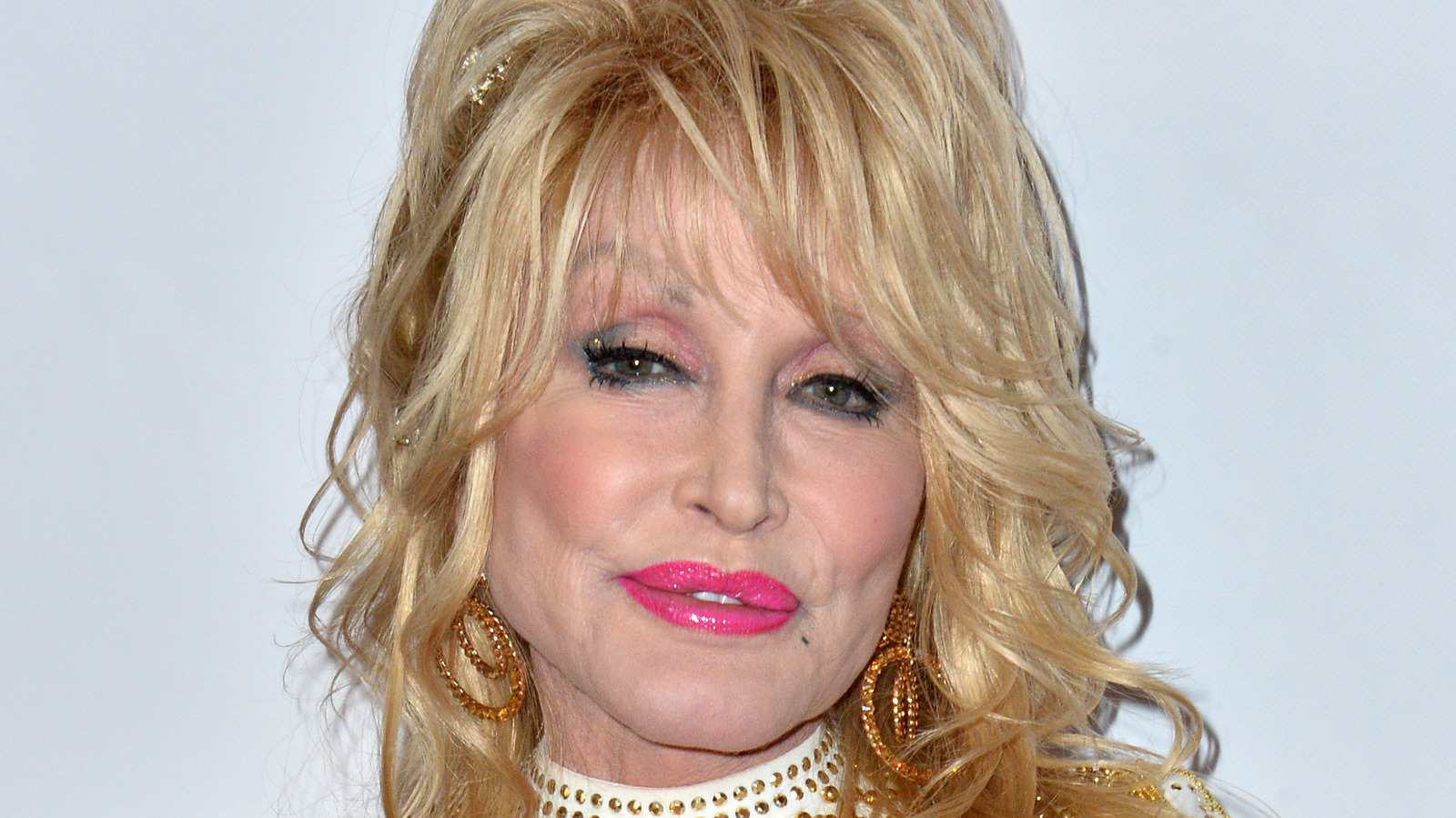 Dolly Parton's $230 Apple Pie Isn't A Scam, Actually