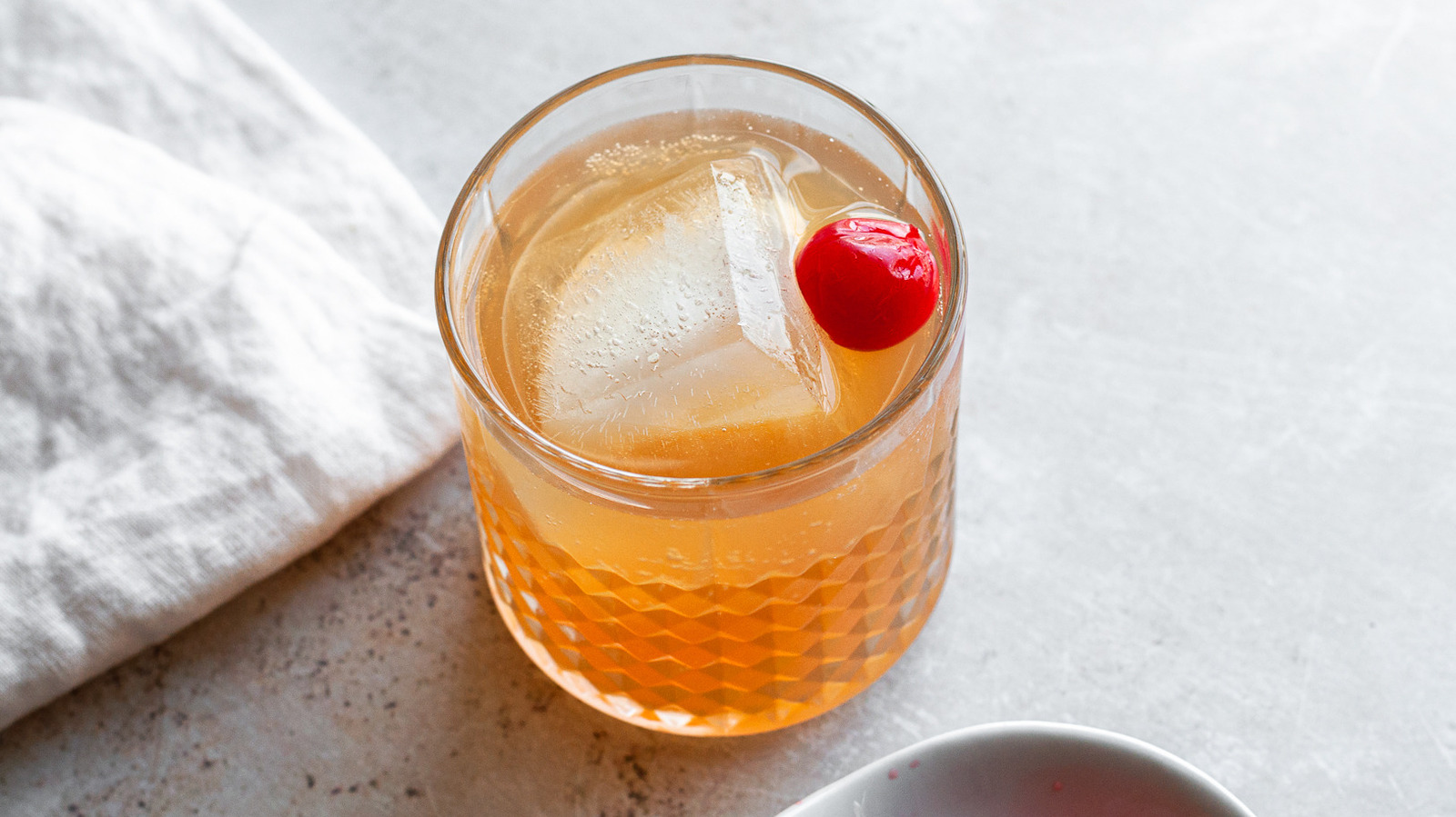 Easy Amaretto Sour Cocktail Recipe Easy Amaretto Sour Cocktail Recipe