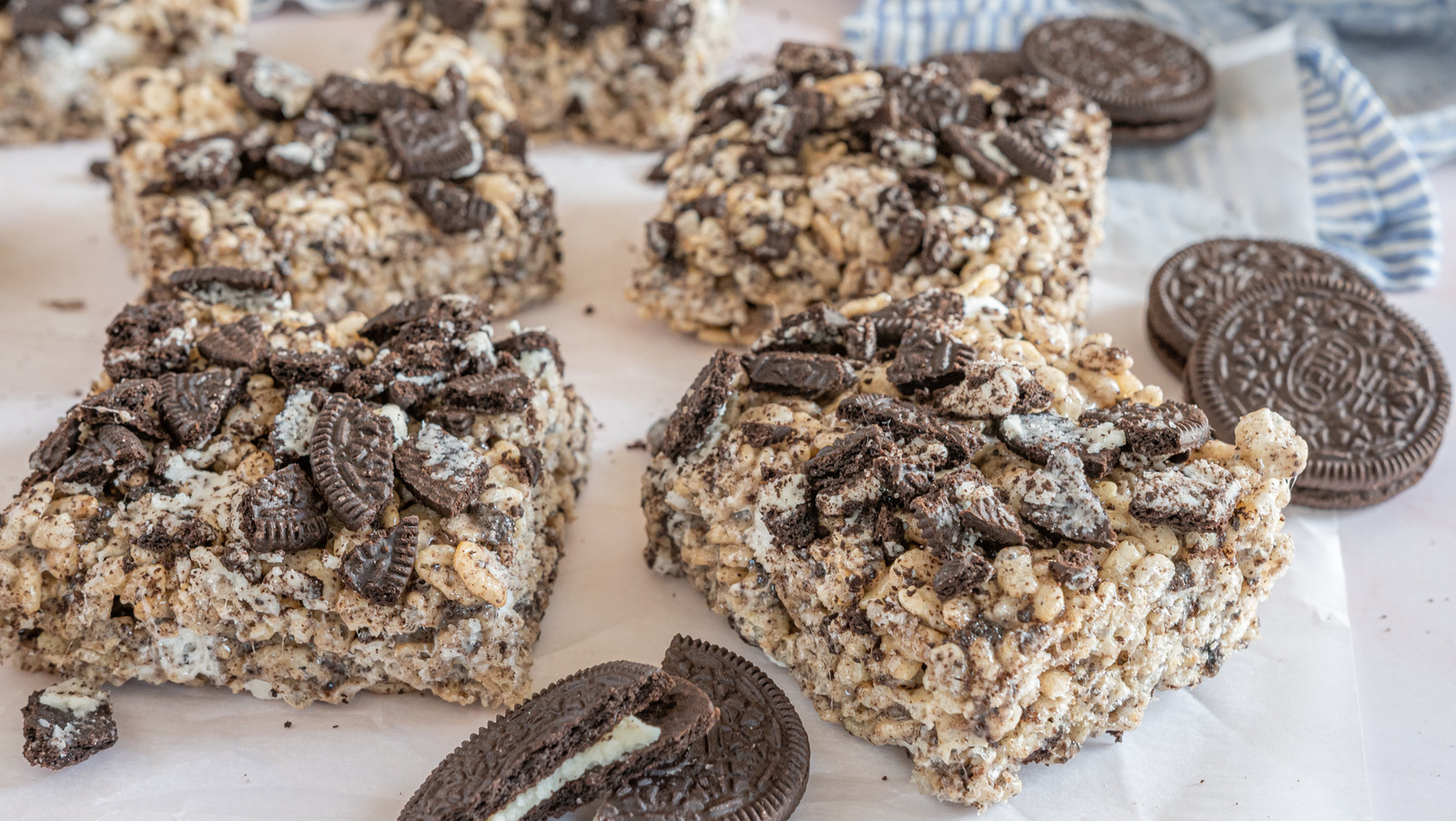 Easy Oreo Rice Krispie Treats Recipe