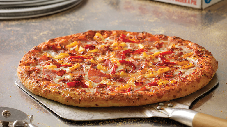Every Domino's Pizza, Ranked From Worst To Best
