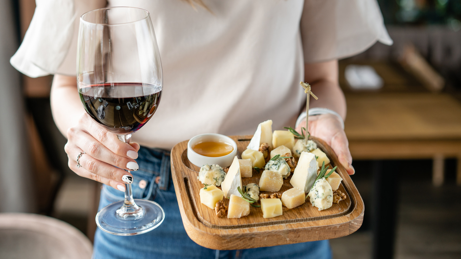 Grocery Store Cheeses That Make A Perfect Cheese Board