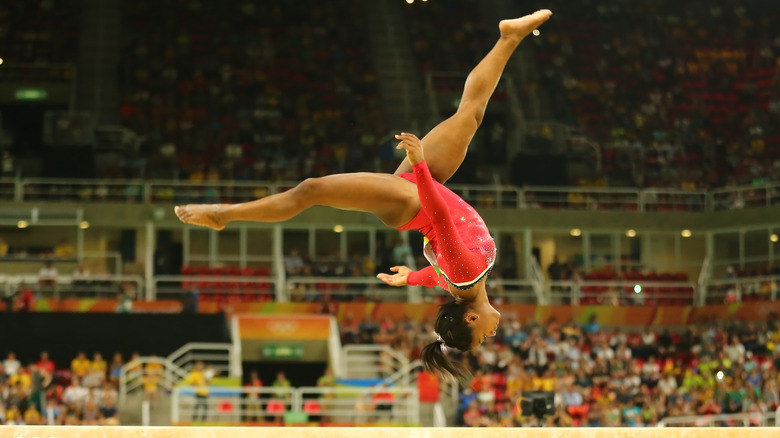 Here's What Simone Biles Actually Eats In A Day While Training