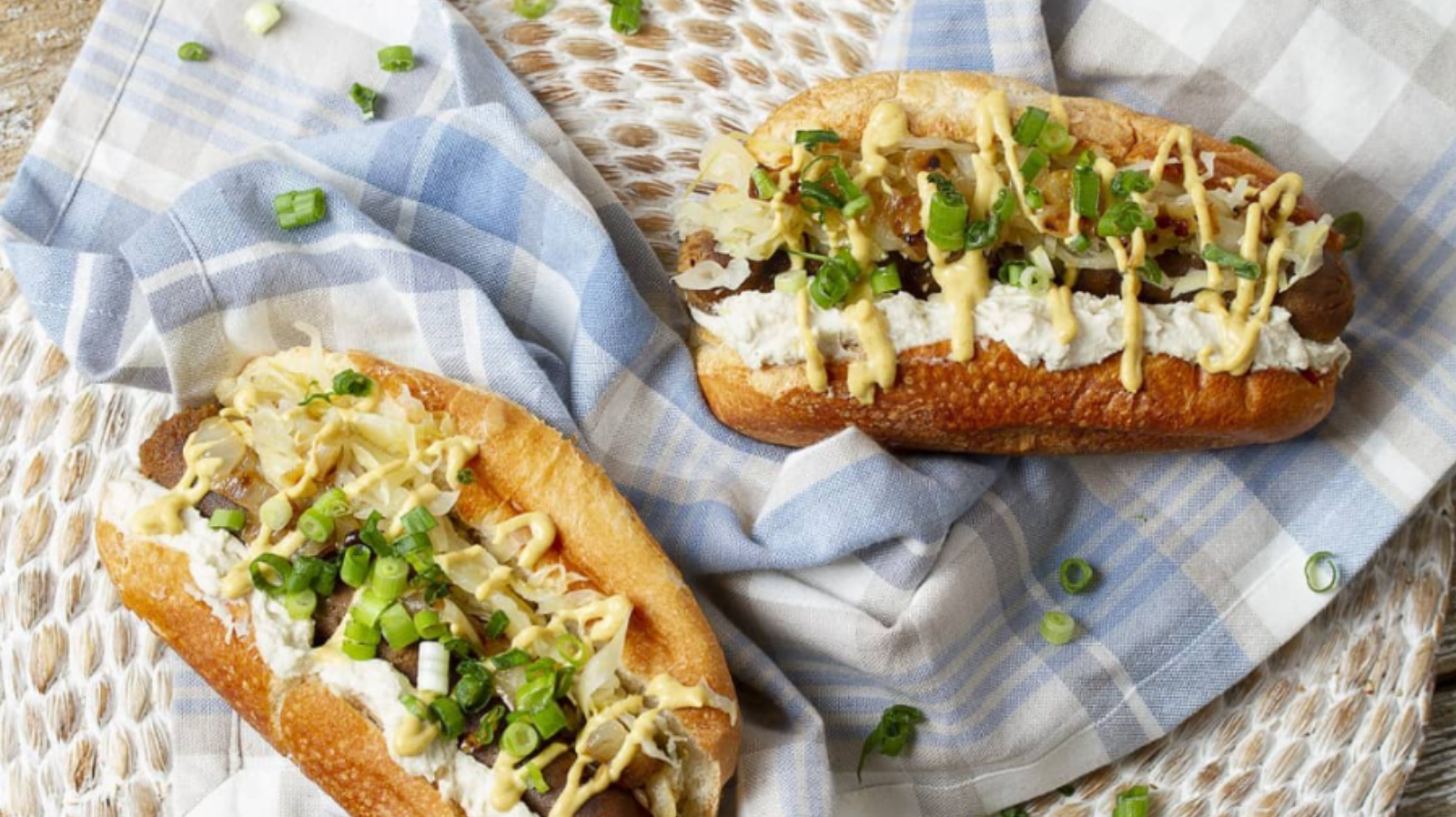 Here's What's Really On A Seattle-Style Hot Dog