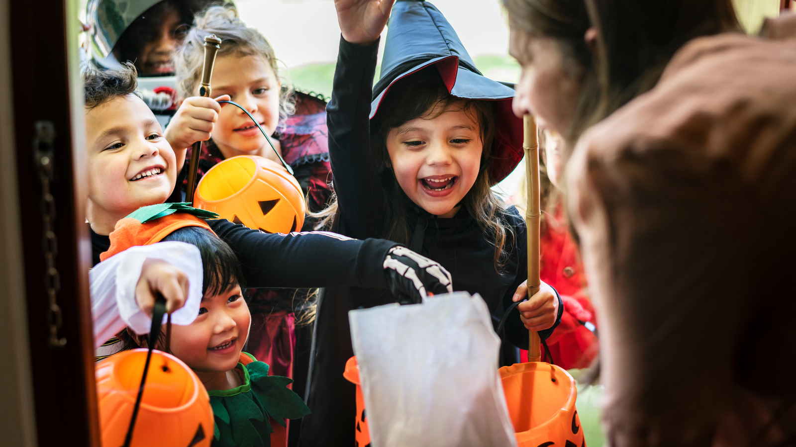 Here's Why Trick-Or-Treat Carpooling Is A Terrible Idea