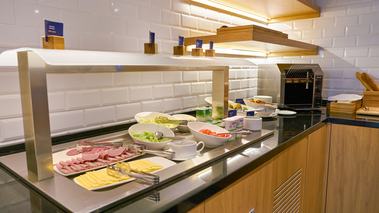 12 Hotel Breakfast Buffets Ranked From Worst To Best