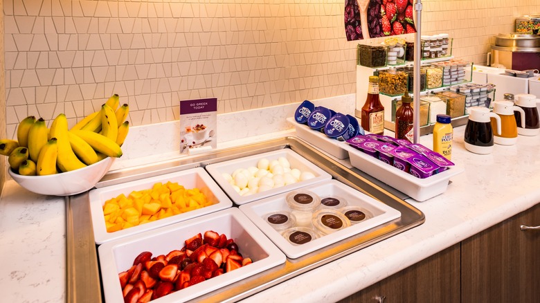 12 Hotel Breakfast Buffets Ranked From Worst To Best