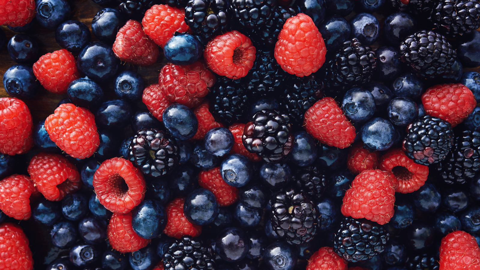 How To Keep Your Berries Fresh With One Easy Motion
