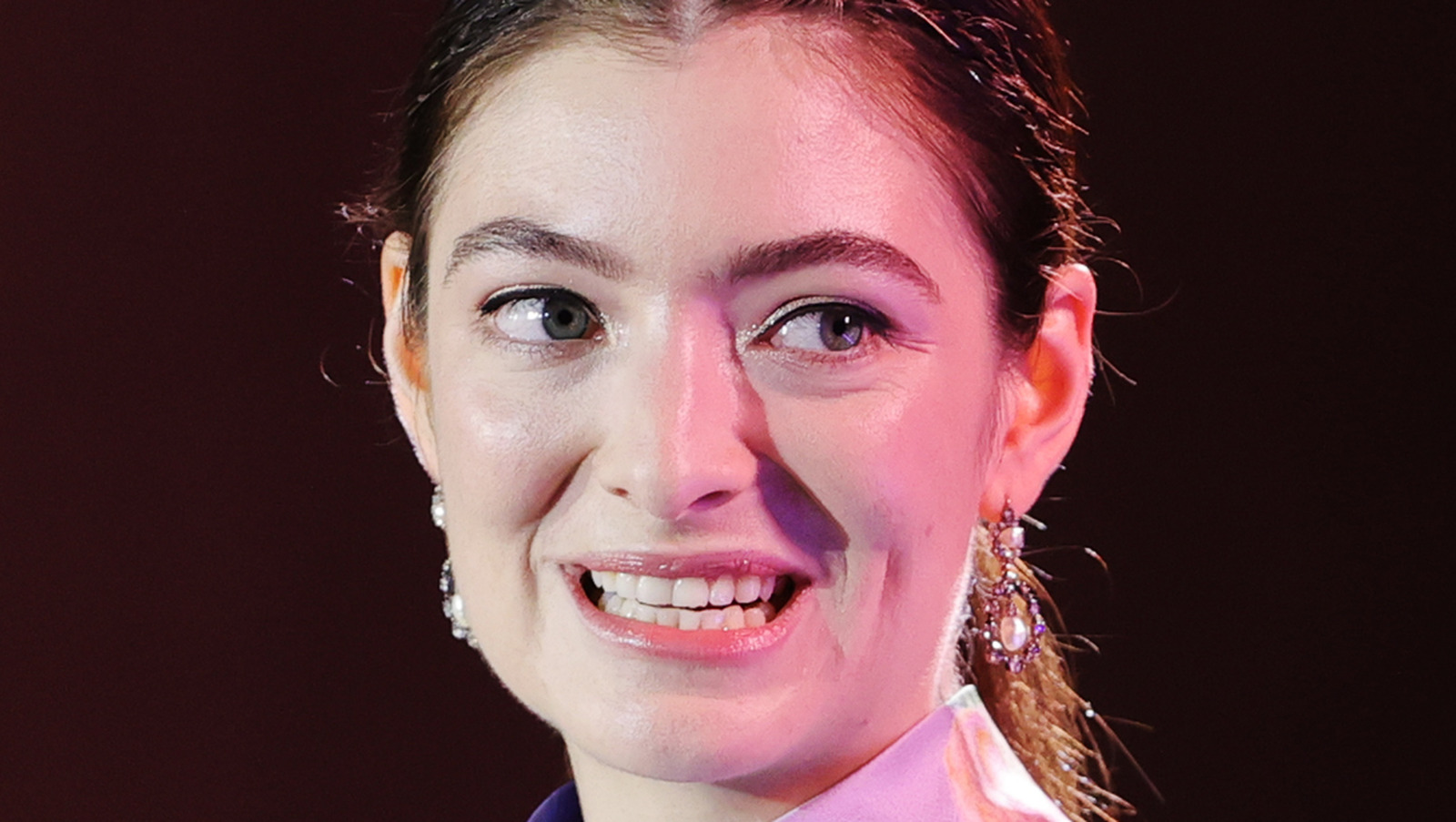 Instagram Can't Get Over Lorde's 'Controversial' Onion Ring Review