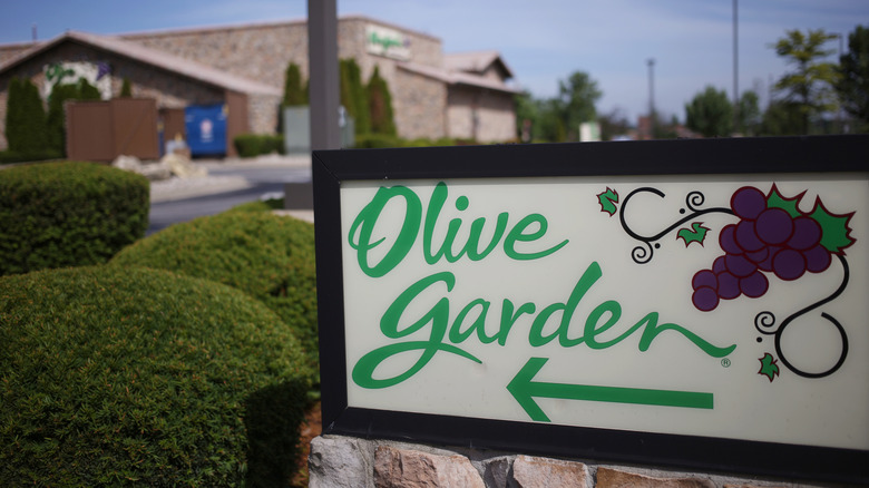 Olive Garden Manager Fired After An Aggressive Sick-Leave Policy Rant Olive Garden Manager Fired After An Aggressive Sick-Leave Policy Rant