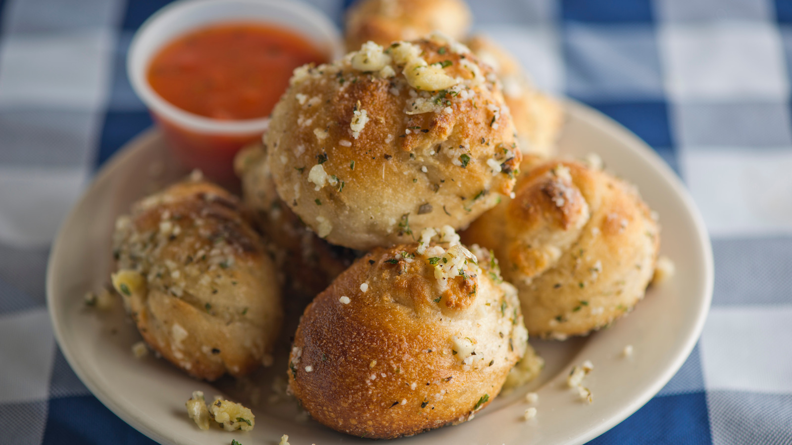 Pizza Bombs Are The Viral Meal Filled With Epic Cheese Pulls