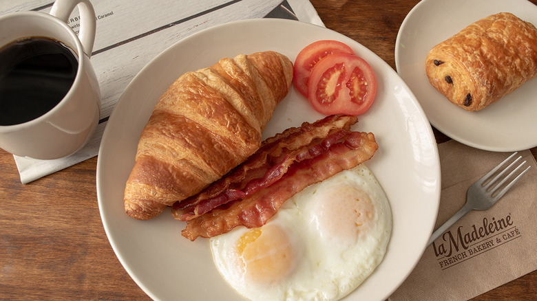 28 Popular Chain Breakfast Restaurants, Ranked Worst To Best
