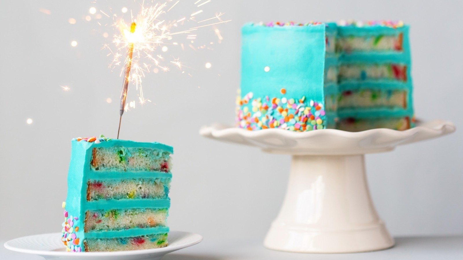 Reddit Is Dragging This 'Ungrateful' Woman Over Her Birthday Cake Story