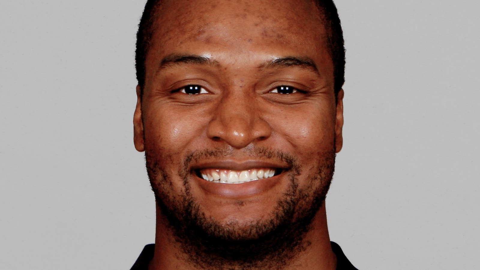 Reggie Kelly Says All NFL Players Keep These Three Foods In Their Fridge