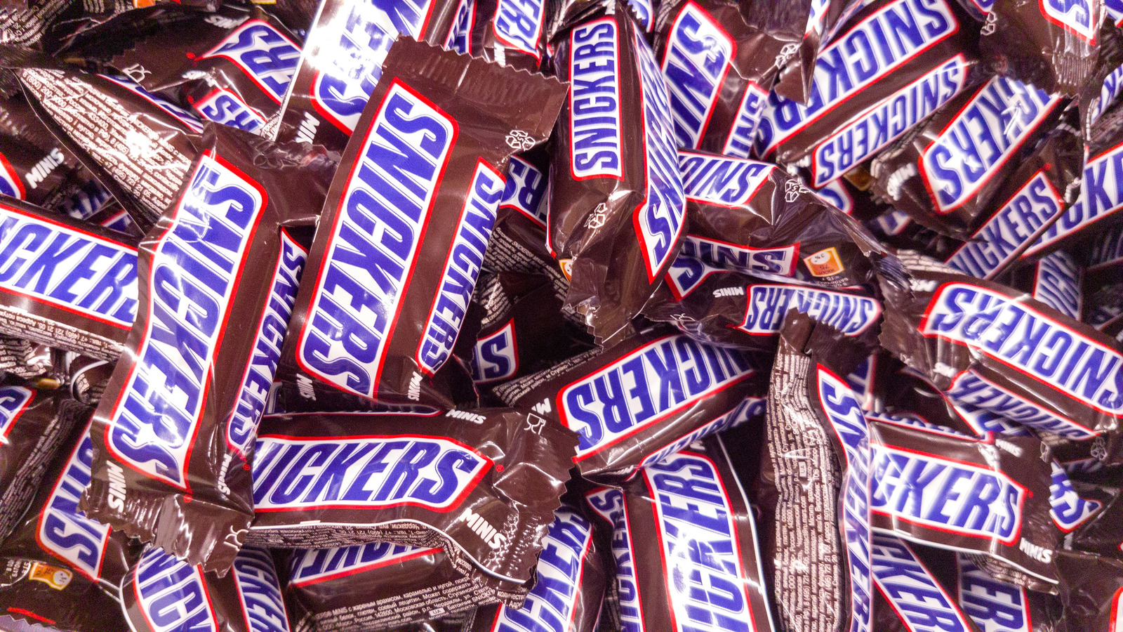 Snickers Bars Used To Look A Lot Different