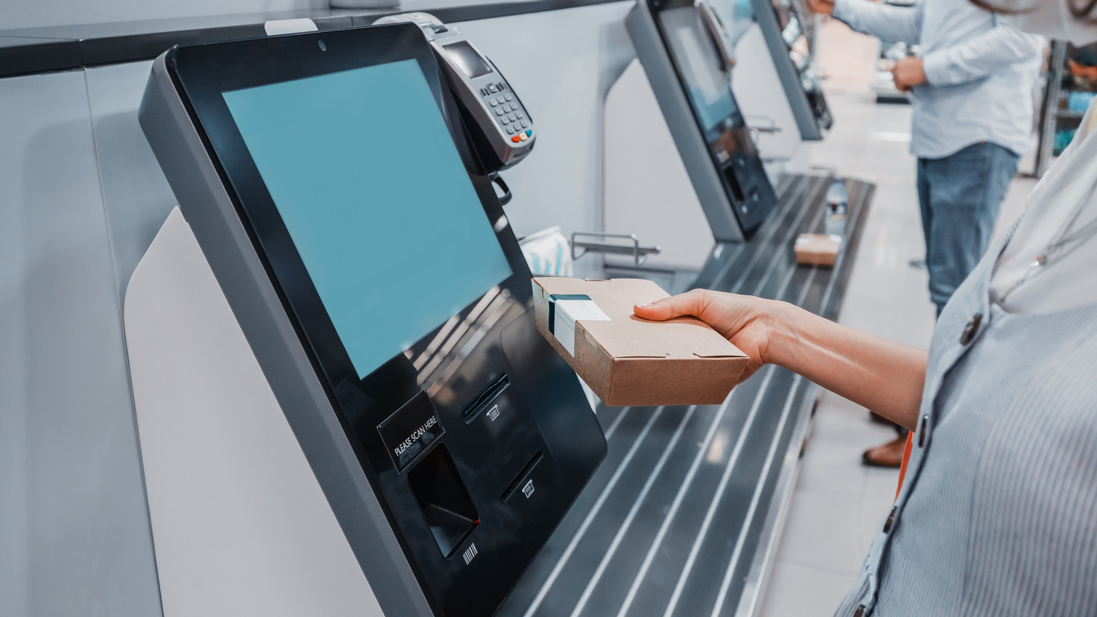 Starbucks Just Became The Latest Chain To Go Cashierless