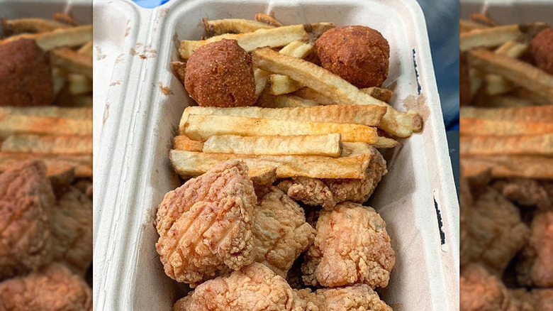 The 16 Absolute Best Fish Fries In The US