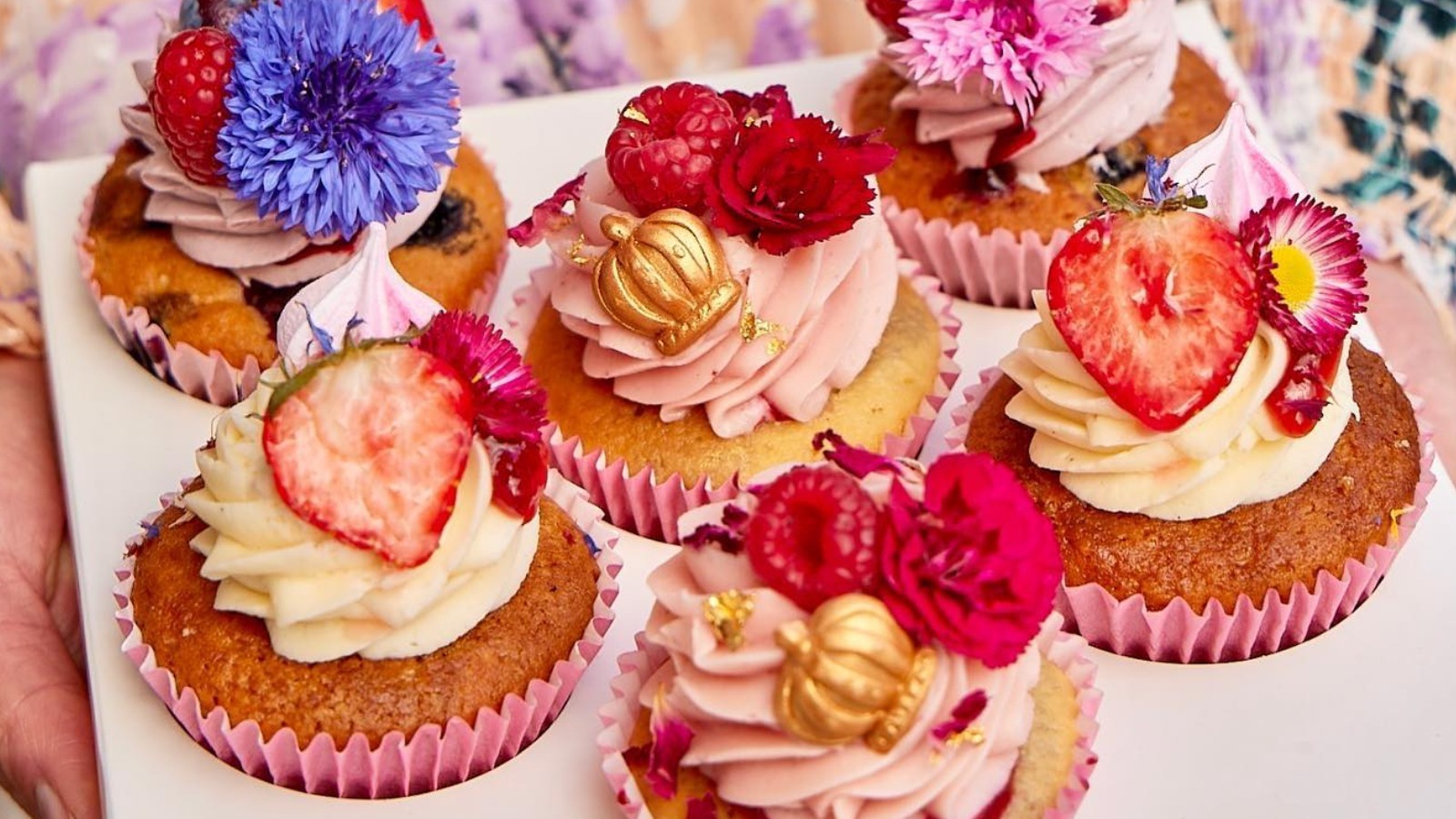 The British Bakery That Pulled Out All The Stops For The Queen's ...