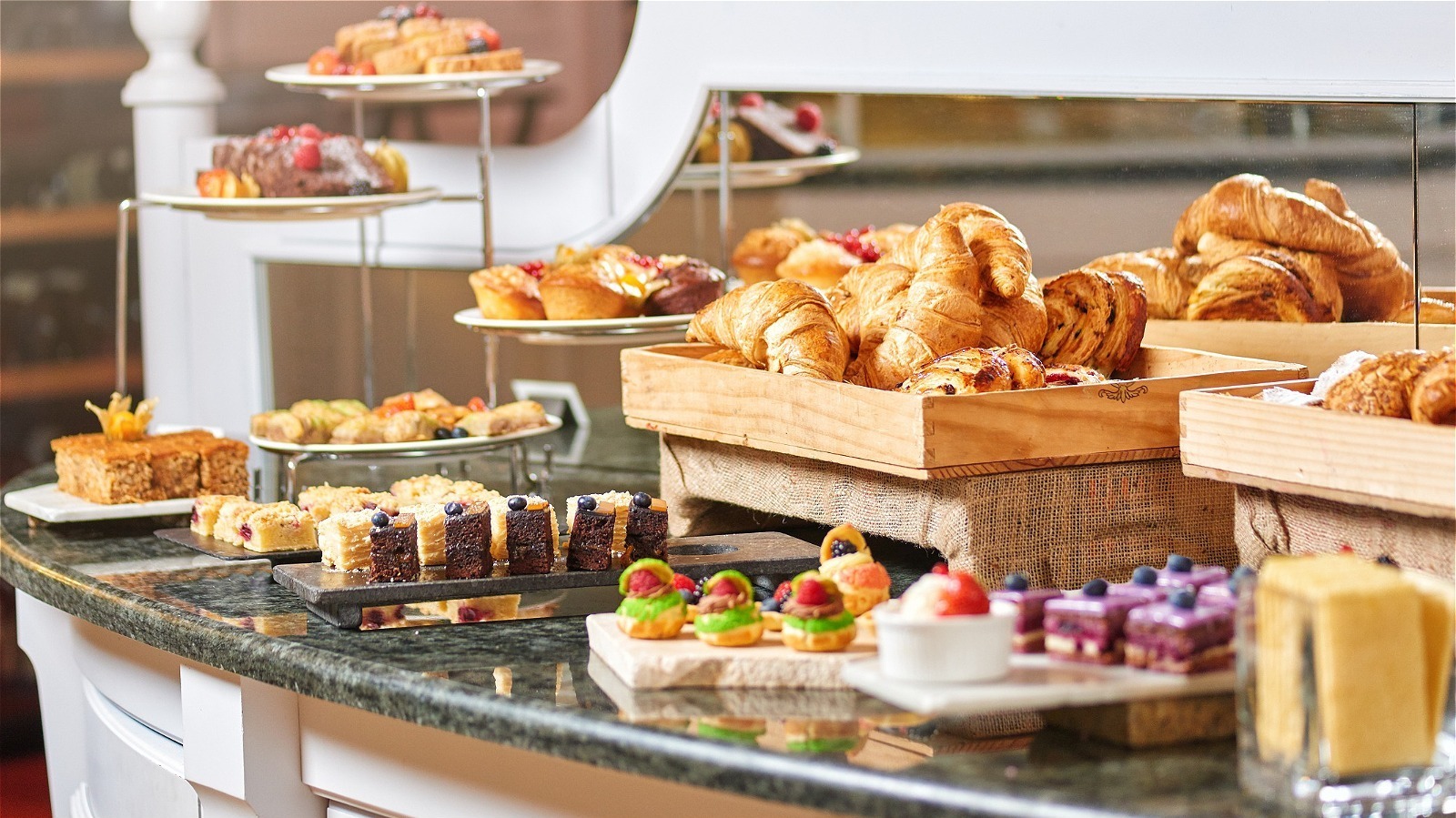 The Dream Of Becoming A Las Vegas Buffet Taste Tester Is Now A Reality