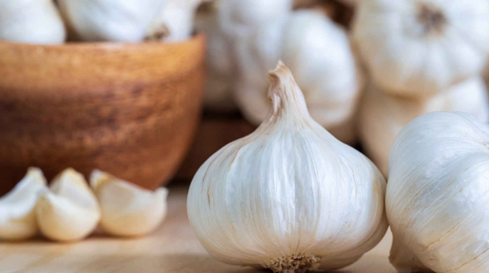 The Easiest Hack To Slicing A Ton Of Garlic In Almost No Time