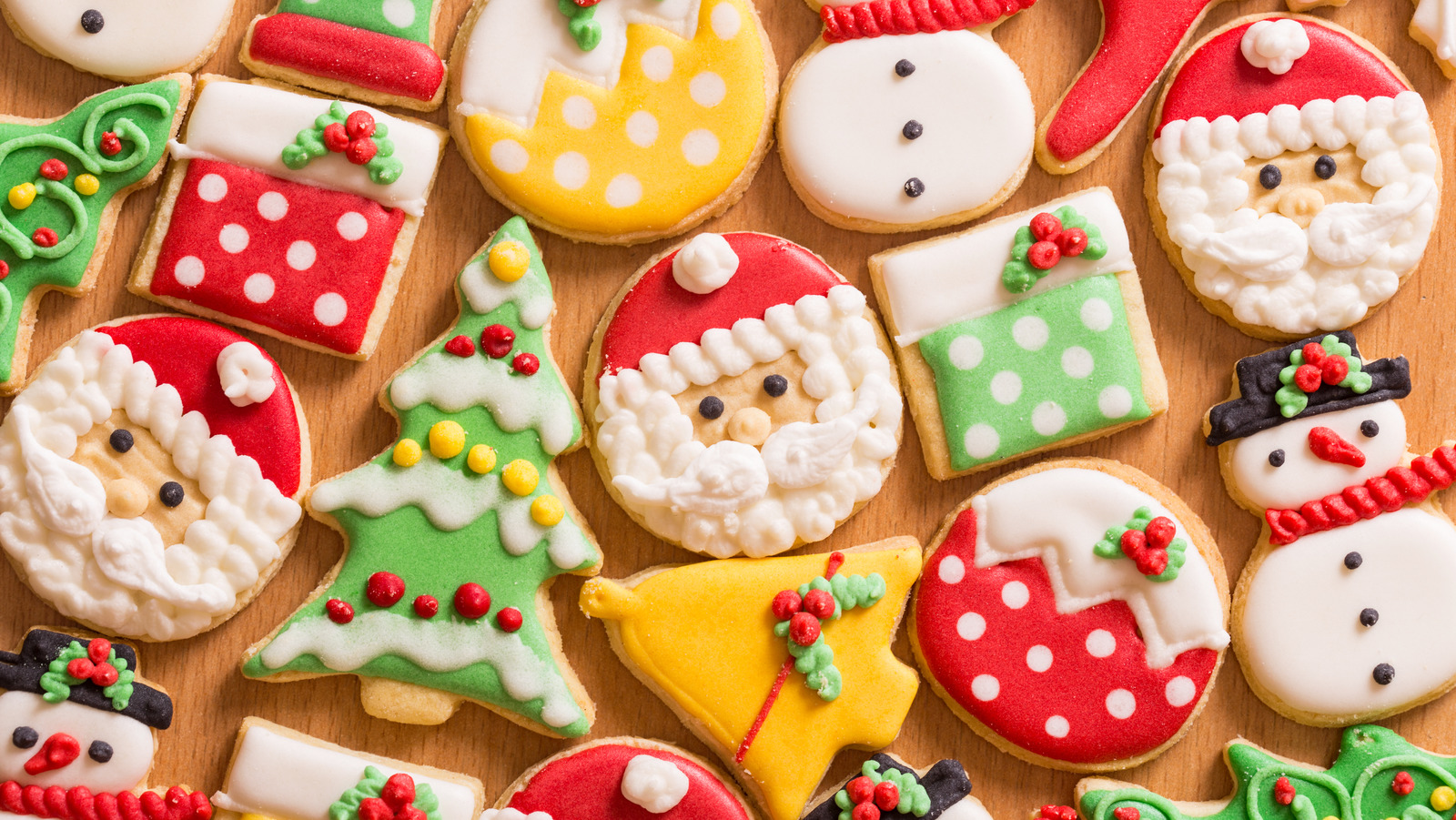 The Easy Trick To Bringing Stale Christmas Cookies Back To Life