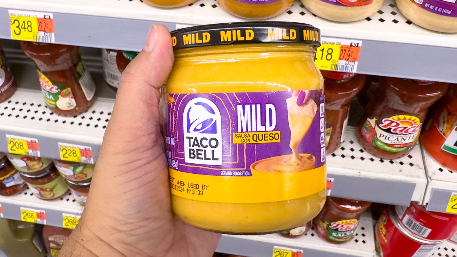 The Key Ingredient For Copycat Taco Bell Cheese Sauce