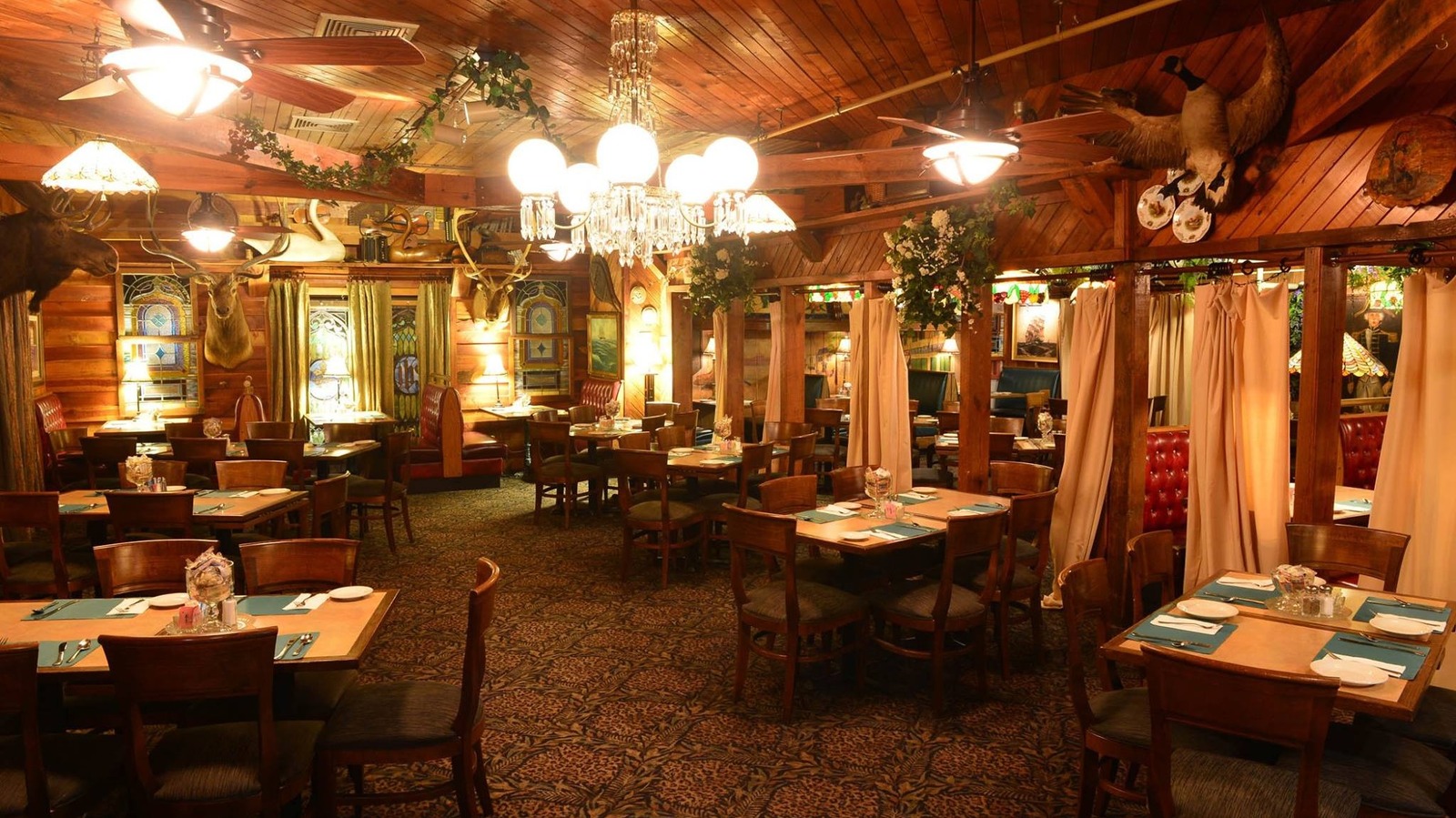 New Jersey's Menz Restaurant & Bar Serves Up Seafood And Taxidermy