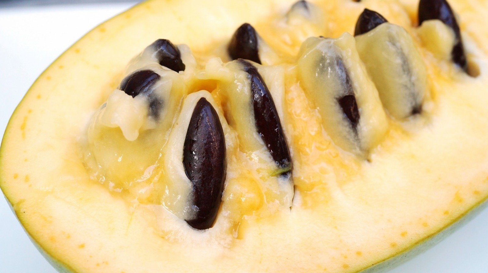 The Real Reason It's So Hard To Buy Pawpaw Fruit