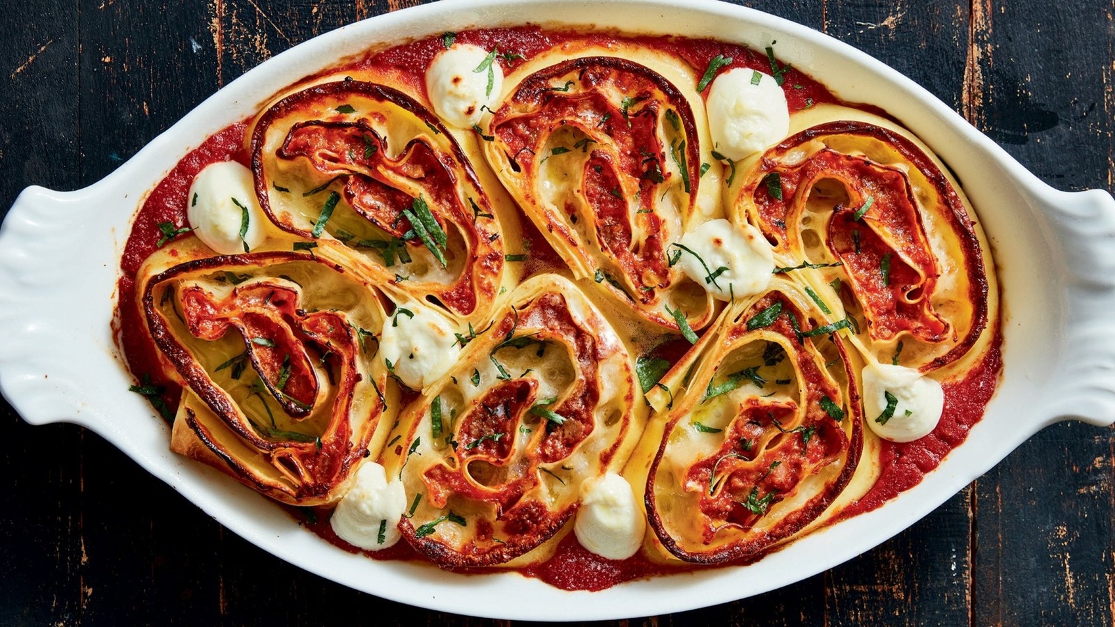 The Simple Method To Turn Your Lasagna Into Edible Roses