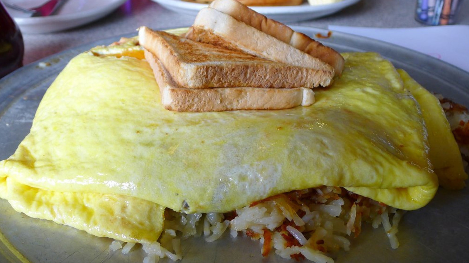 Beth's Cafe Is Home To Cosmic-Sized 12-Egg Omelets