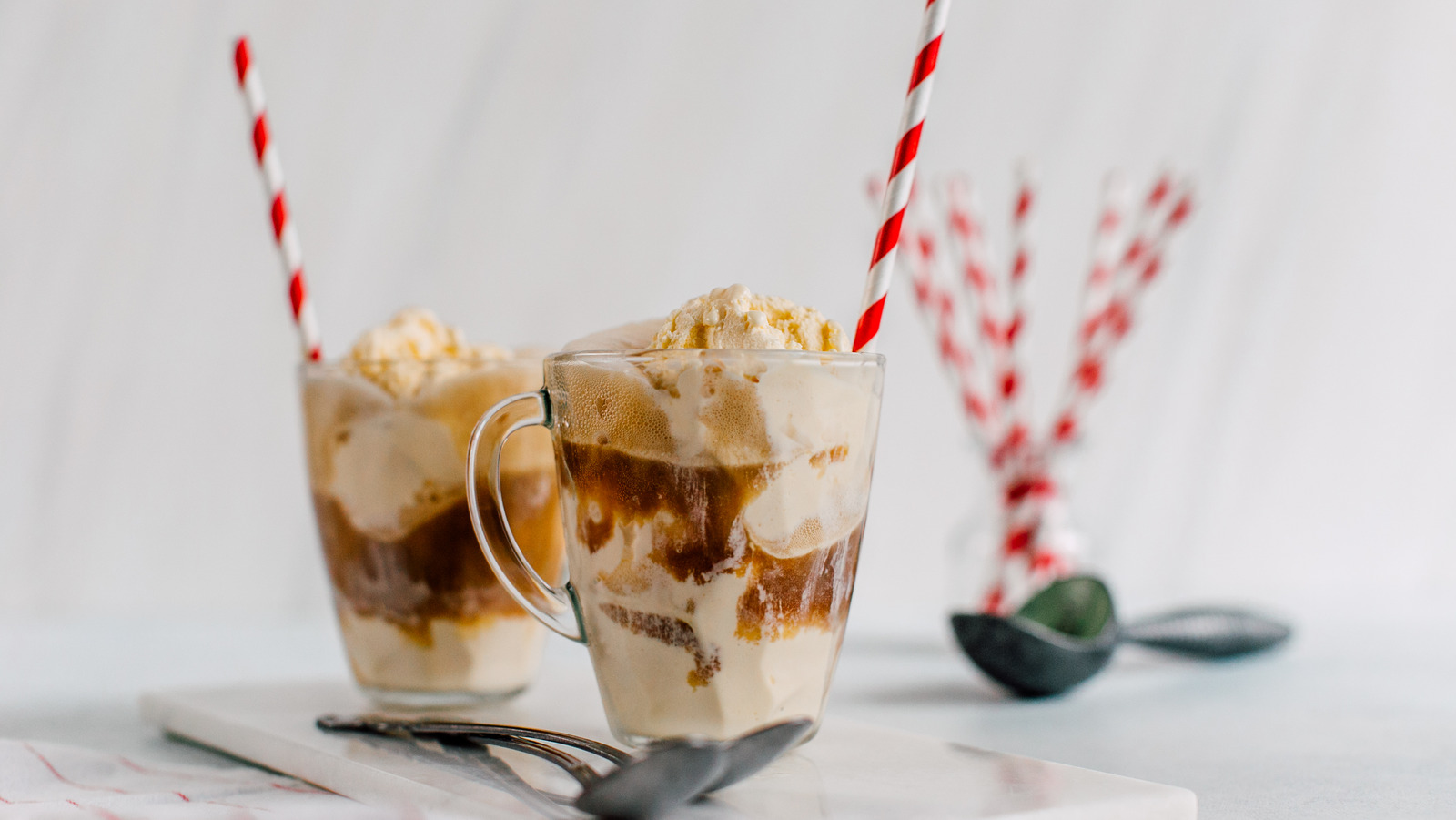 This Root Beer Float Hack Will Change How You Order At Sam's Club's Café