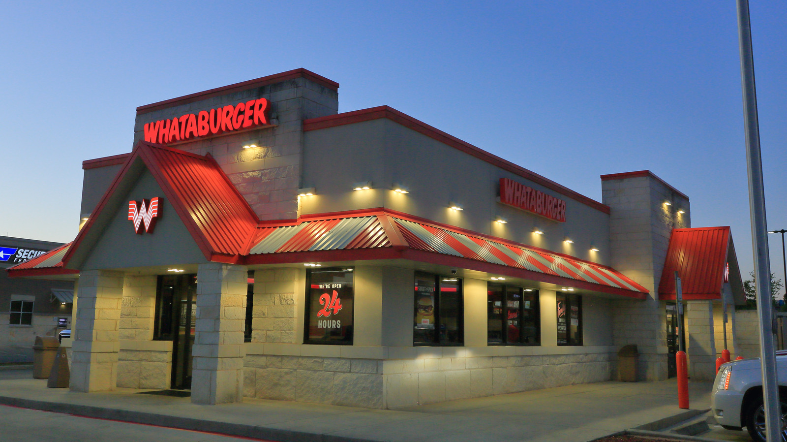 TikTok Is Debating About This Whataburger Line During A Tropical Storm