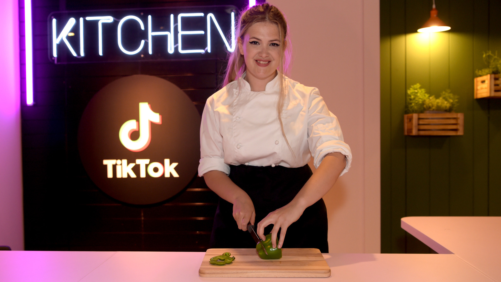 TikTok Is Salivating Over Poppy O'Toole's Stuffed Star-Crossed Garlic Spuds