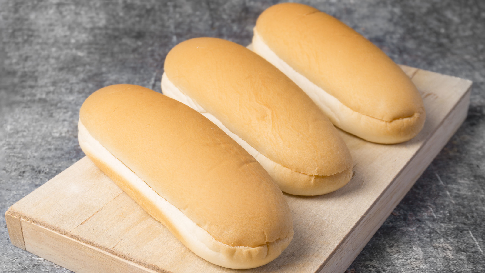 Forget Steaming, Toasting Stale Hot Dog Buns Is The Best Way To Reheat Them