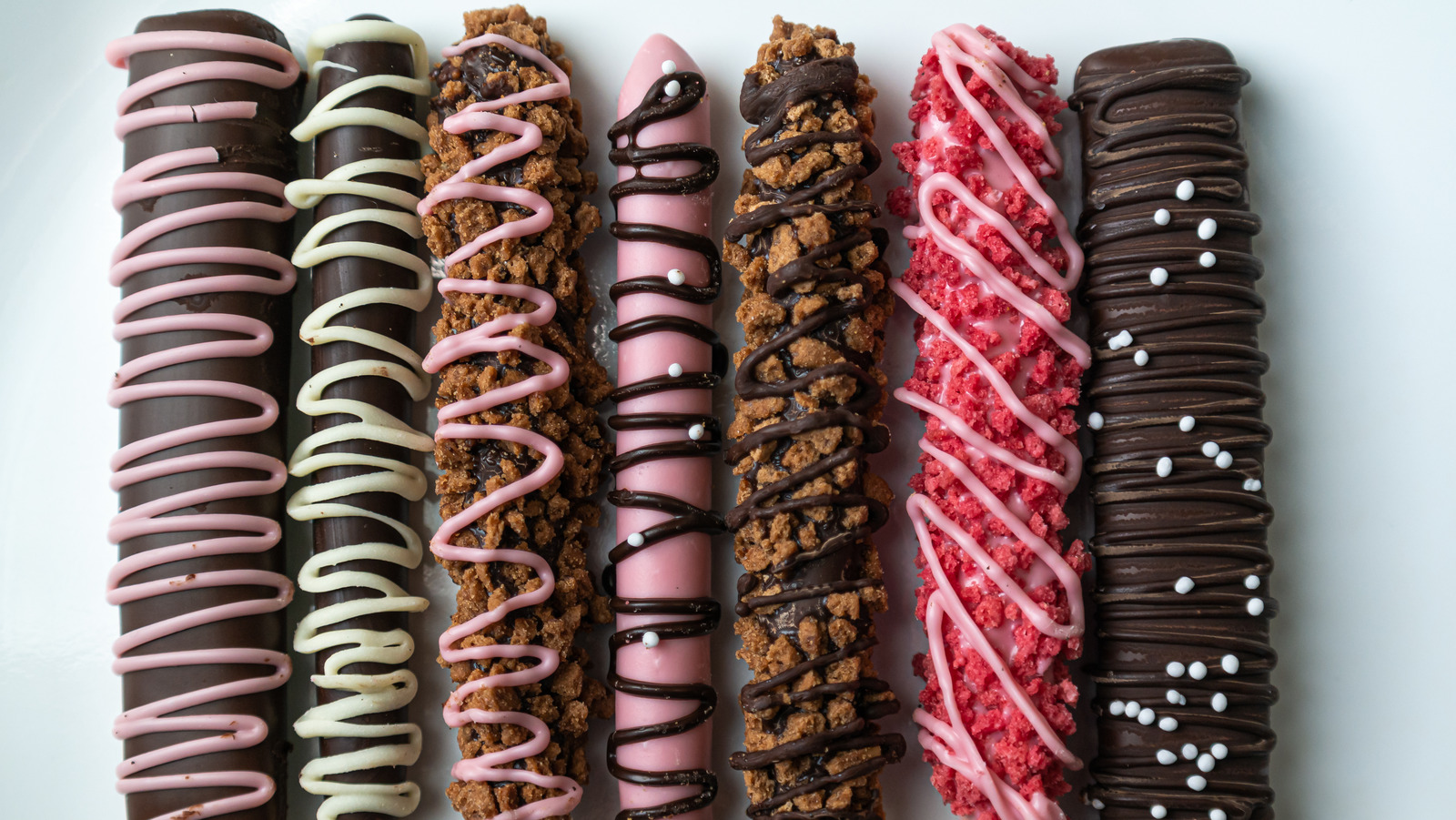 Turn Your Cookies Into Sticks For A More Elegant-Looking Treat