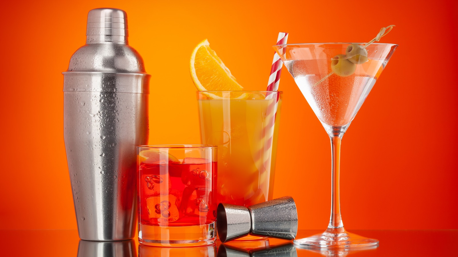 What Is An Upside-Down Cocktail And How Are They Made?