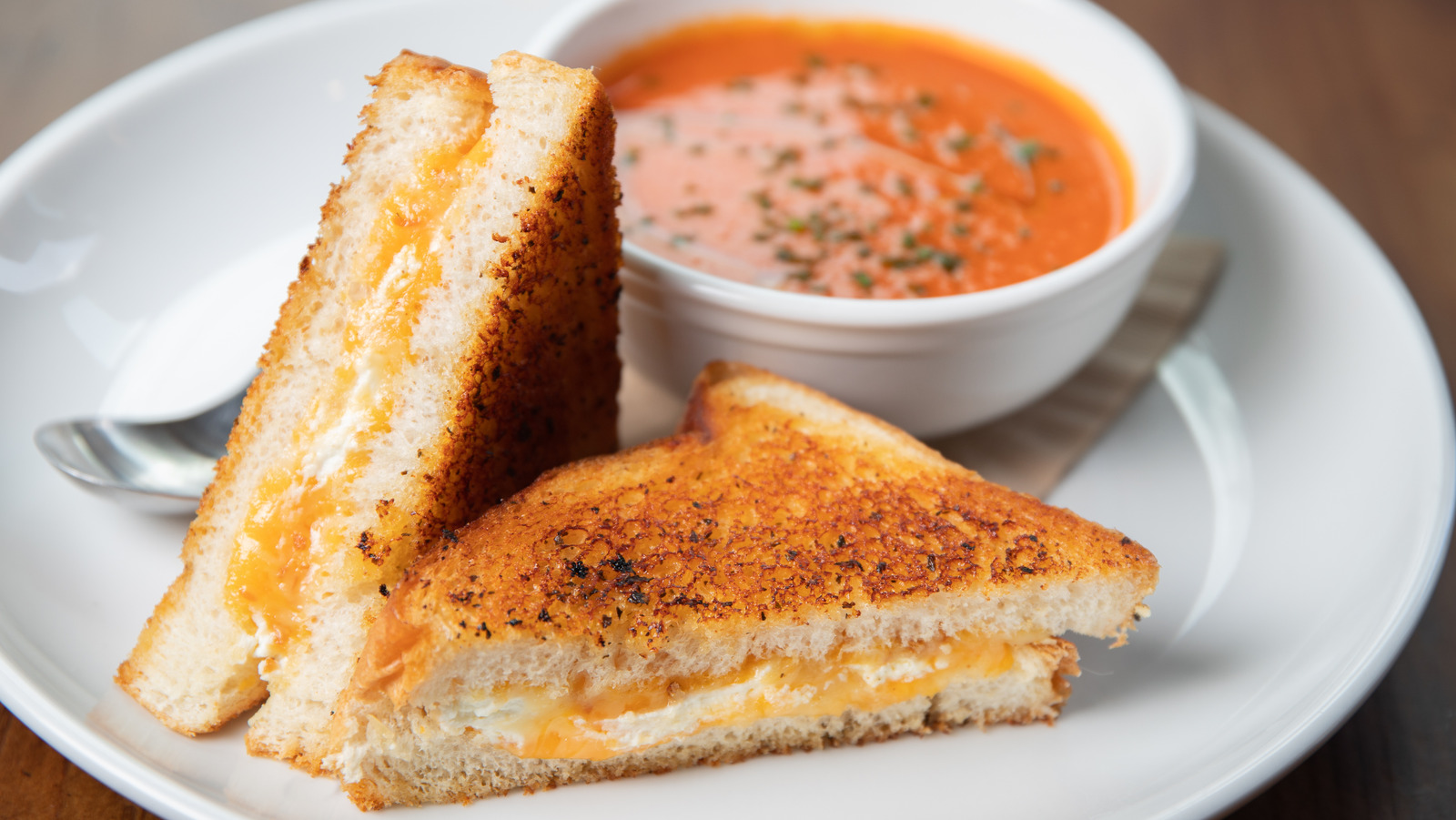 What It Means To Order Diner Food That Has Been Dragged Through Wisconsin