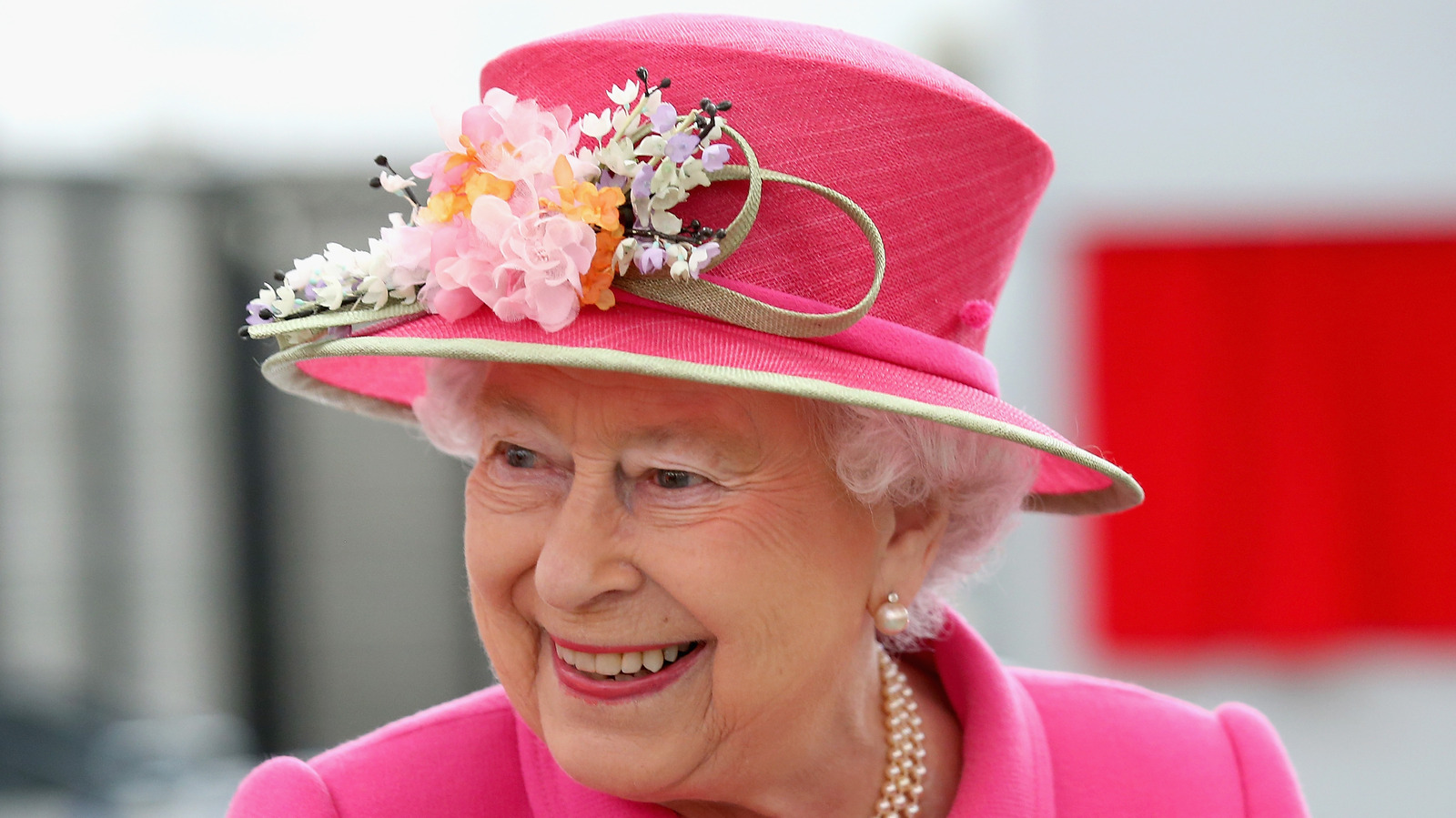 What It's Really Like To Bake A Cake For The Queen