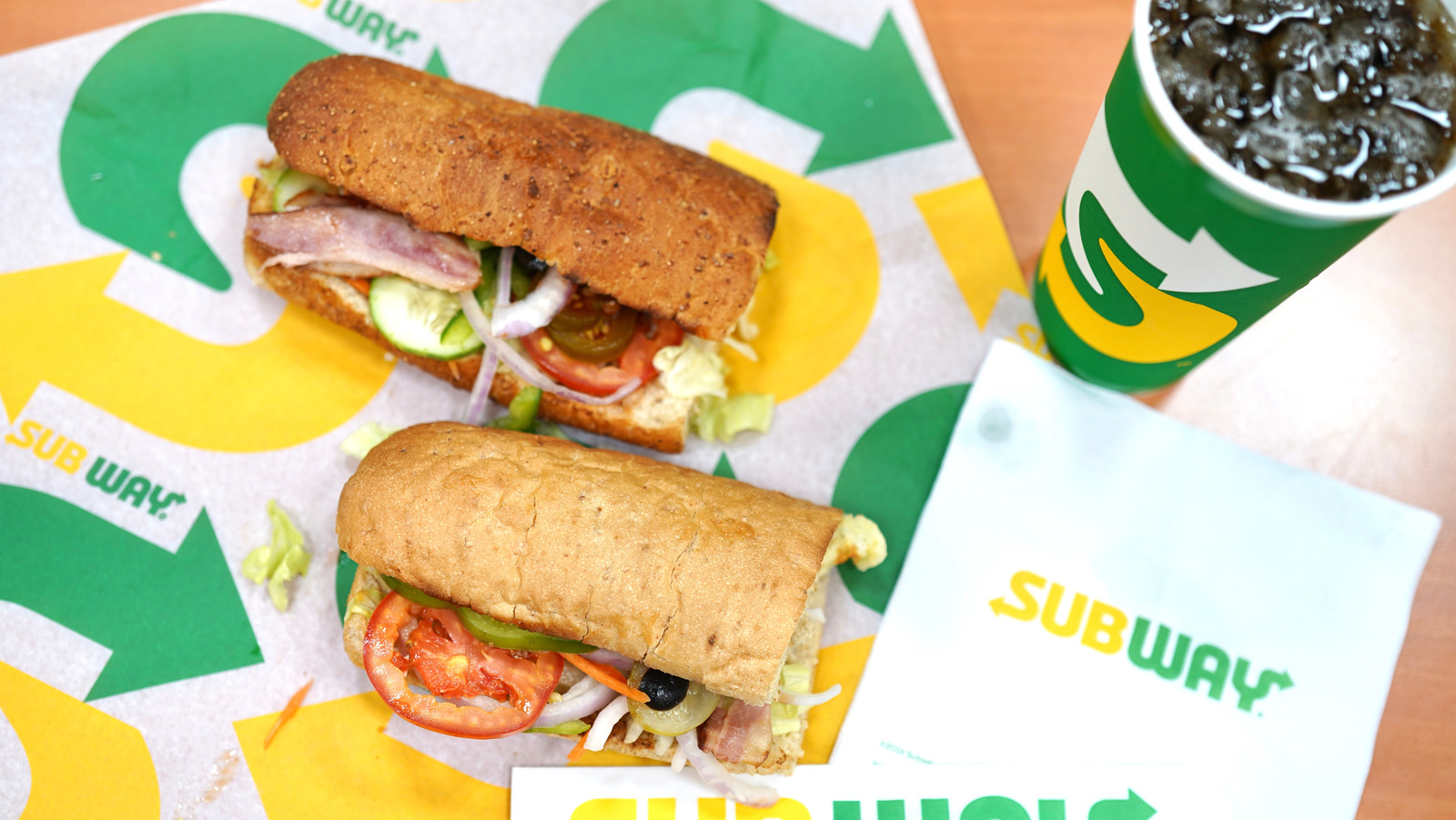 Why You Should Think Twice About Getting Tomatoes At Subway
