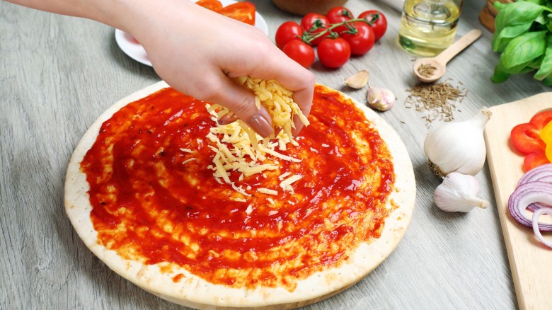 Mistakes Everyone Makes When Making Pizza